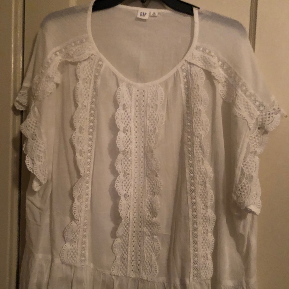 GAP | Tops | Womens Gap White Lace And Ruffle Bottom Trim Blouse | Poshmark
